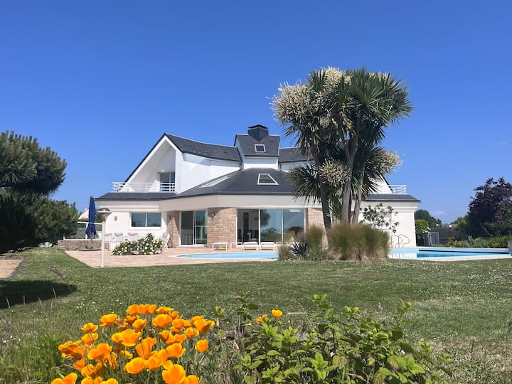 Villa Spacieuse Avec Piscine Et Vue Sur Le Golfe - Île-aux-Moines
