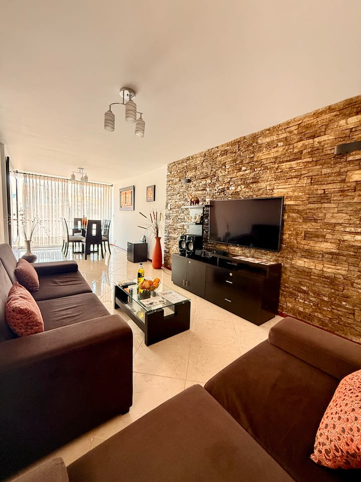Well Located & Quiet Apartment In Miraflores - Lima
