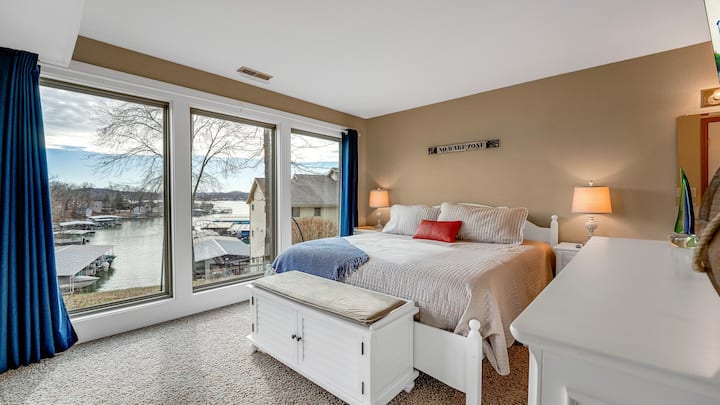 Waterfront 2-bedroom Condo With Walkout Patio Oasi - Sunrise Beach, MO
