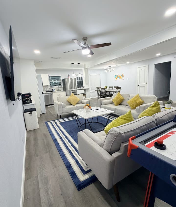 Fifa 2026 Stay | 4br Big Yard | Easy Drive To At&t - C&A, North Richland Hills