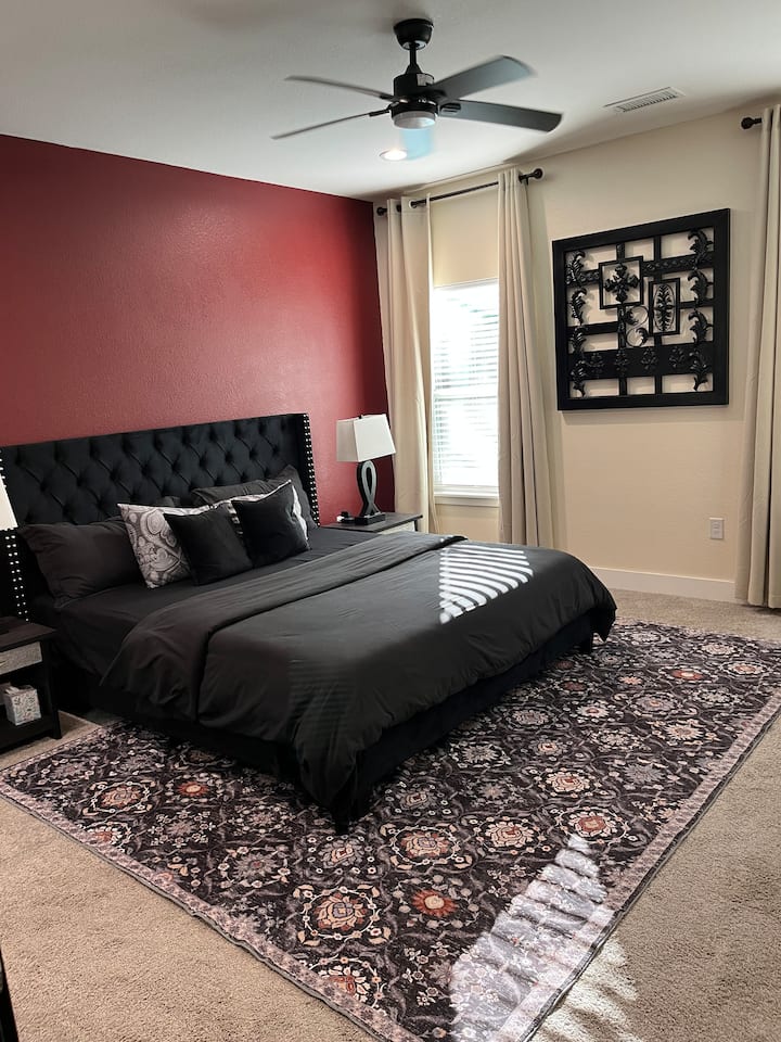 Spacious Estate Near Entertainment, Tcu & Downtown - Fort Worth, TX