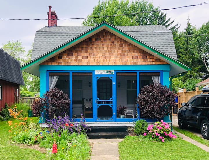 The Tides Inn – A Charming Family-friendly Cottage - Crystal Beach