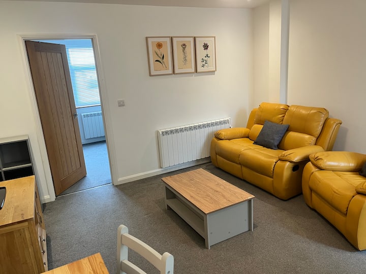 Flat At Walking Distance From Ferry, Bus And Train - West Sussex