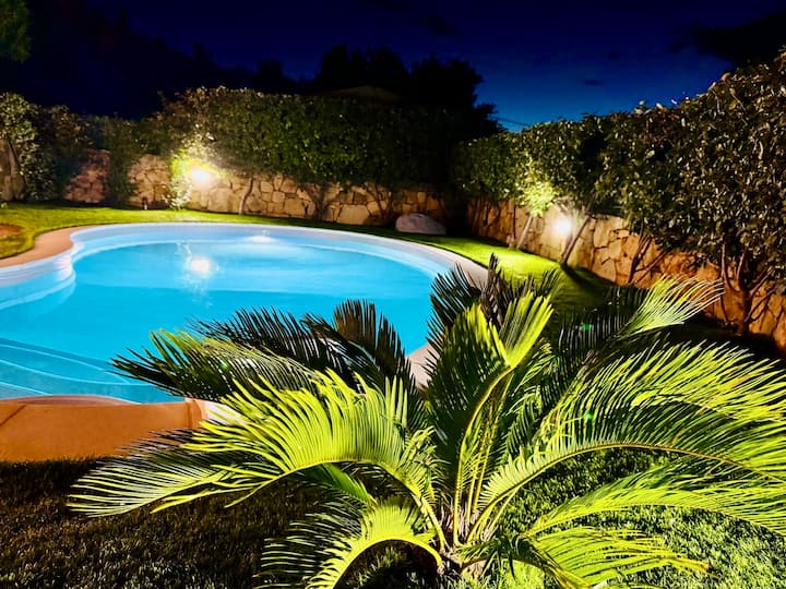 Villa Nadia  -   Piscina Privata   -  Vista Mare - Budoni