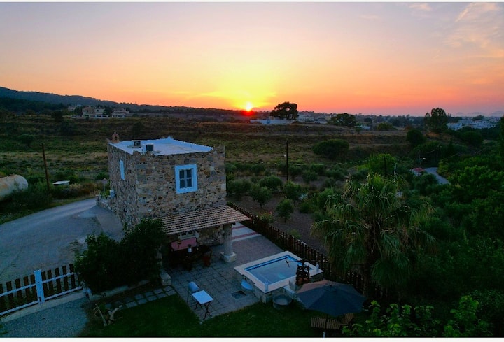 Traditional Villa With Swimming Pool, Lawn And Bbq - Кос