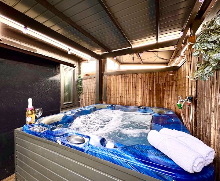 Jungle Style Bungalow & Jacuzzi & Sauna Near A’dam - Hoofddorp