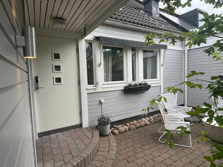 Nyrenoverat Radhus 20km Från Göteborg - Landvetter