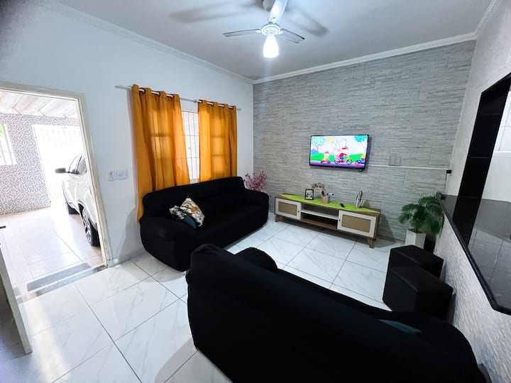 Casa P/ 12 Pessoas A 5 Min Da Praia + Churrasq - Praia Grande