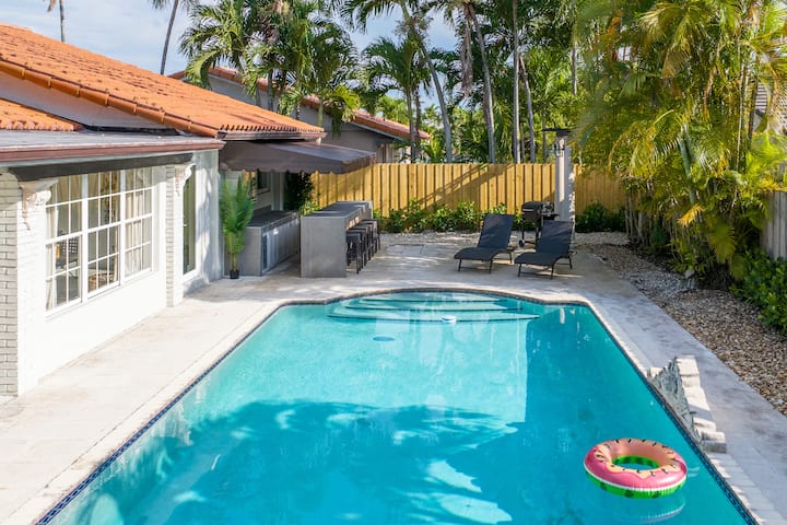 Bali Chic • Private Pool • Near Mia - South Miami, FL