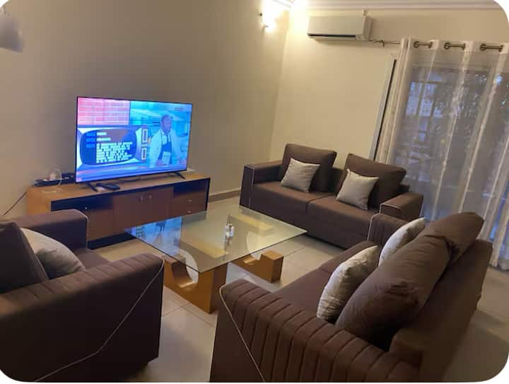 Beautiful Spacious 2 Bdr Apt - 2 Plateaux - Côte d'Ivoire