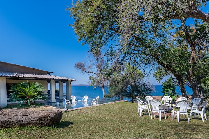 Fisherman's Cove - Zimbabwe