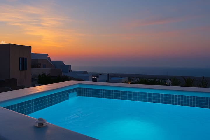 Santorini Finikia Oia Sunny House With Mini Pool - Oia