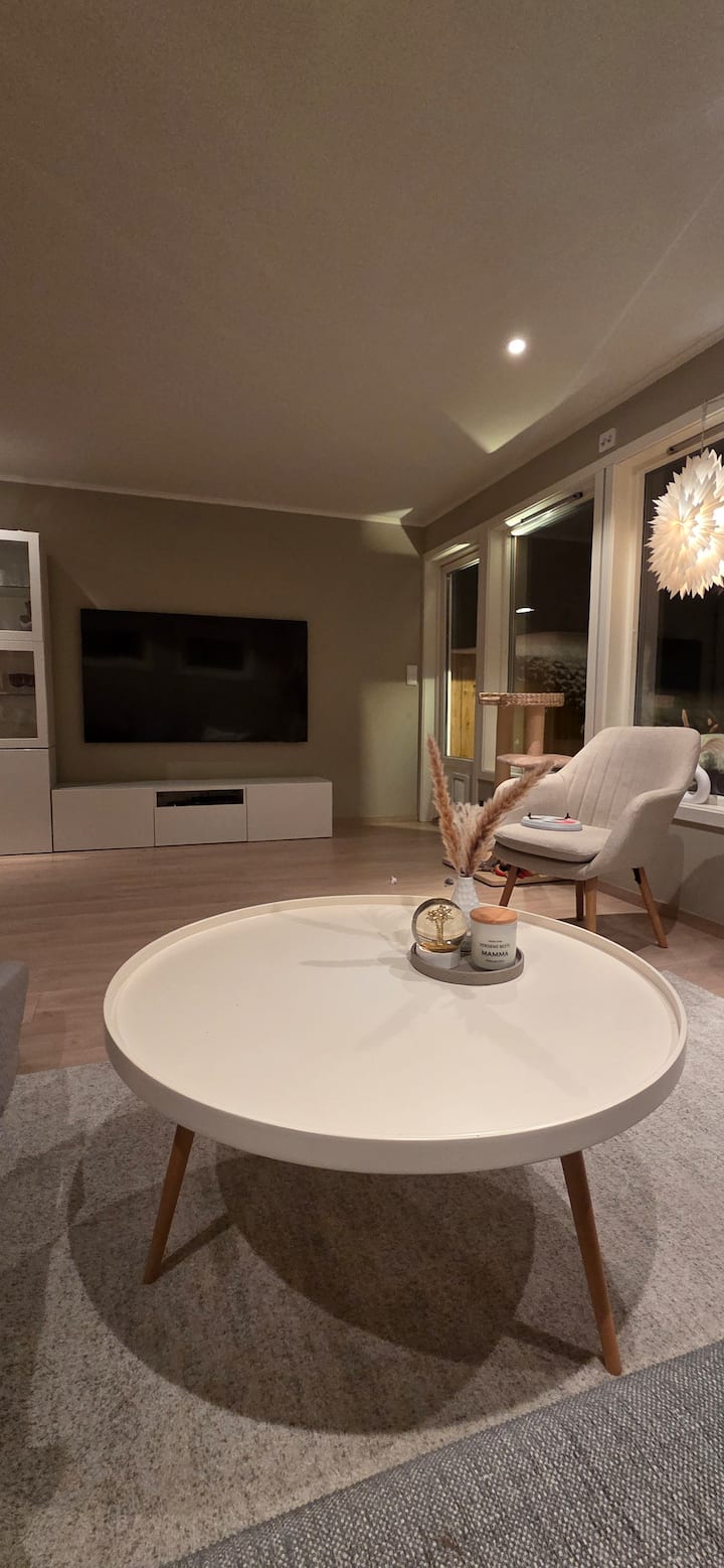 Renovert Enderekkehus Med Uteplass - Kristiansand