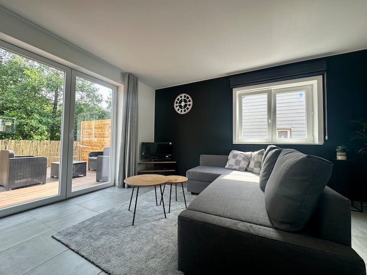 Maisonnette Proche Des Lacs - Froidchapelle