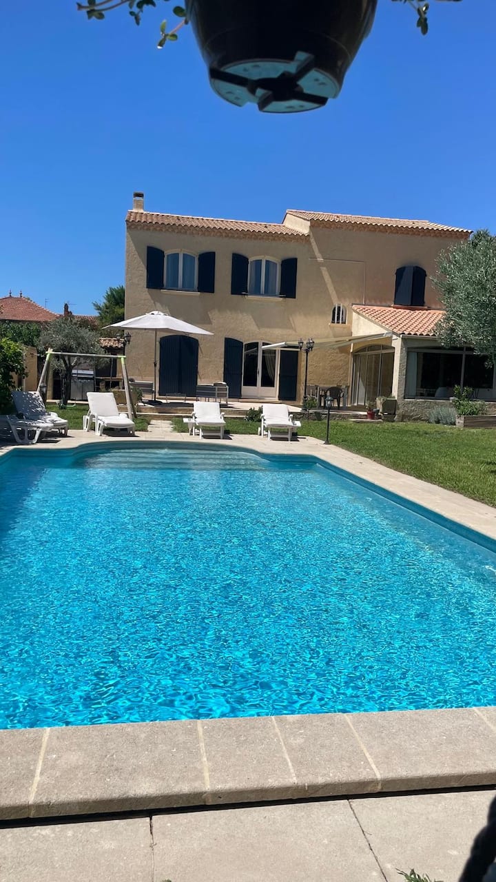 Très Belle Maison Familiale Au Calme - Avignon