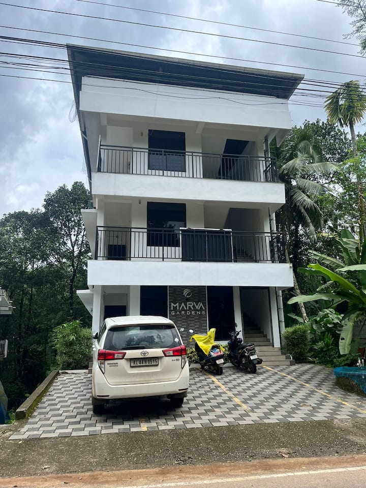 2bhk On Munnar-thekkady Rd - Kothamangalam