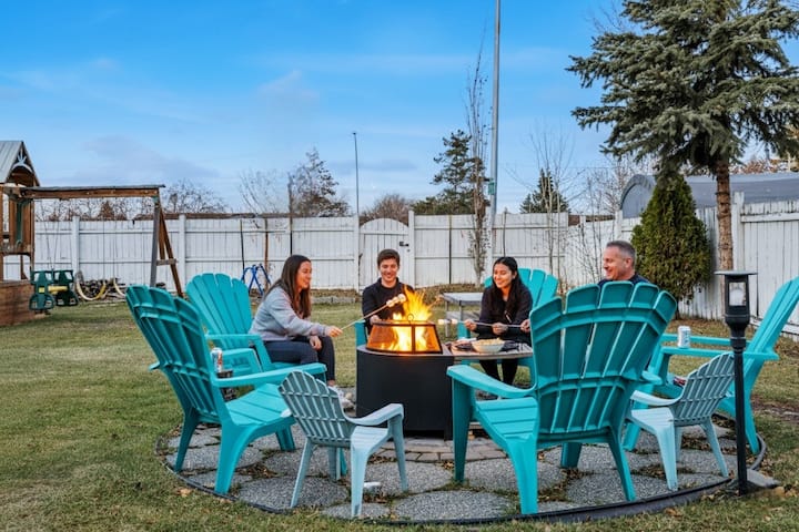 Spacious 3-bedroom Home – Sleeps 6 Comfortably - Edmonton