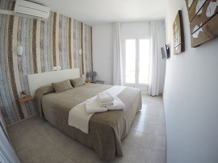 Hostal Del Mar - Habitación Doble - Vista Al Mar - Tossa de Mar