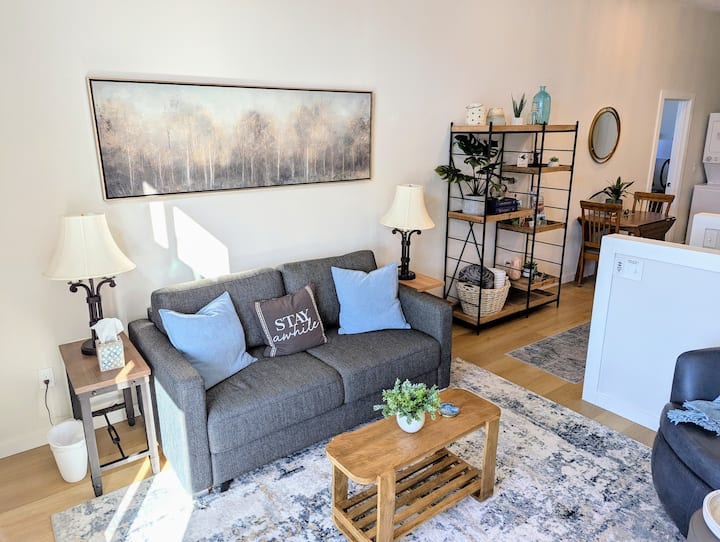 Light And Airy Loft Apartment - Cedar City