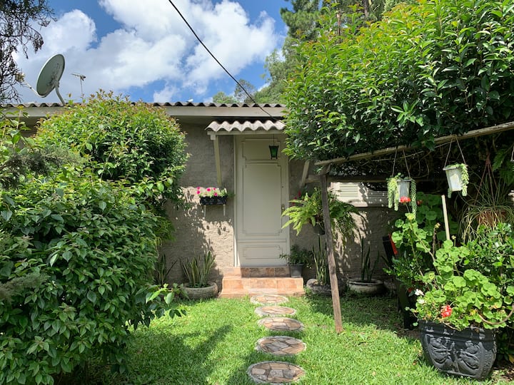 Aconchegante E Com Garagem! (@Casadeinonni23) - Garibaldi