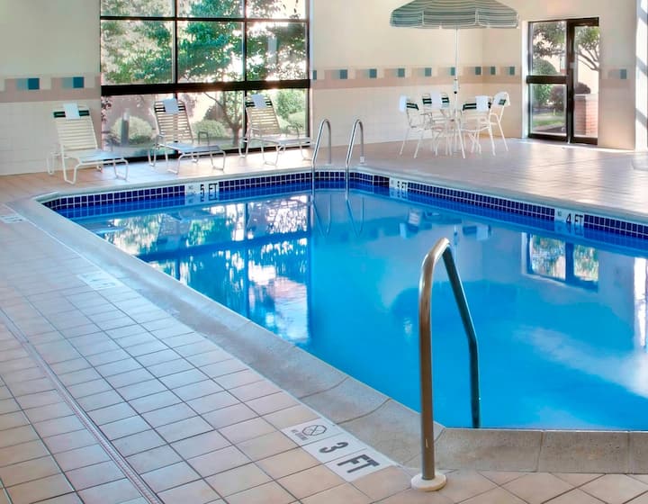 Four Pet-friendly Units! Free Parking, Indoor Pool - New Castle, DE
