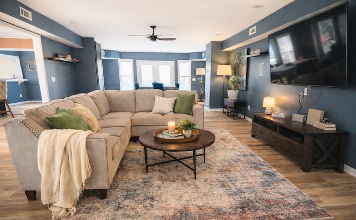 4br Huntersville Home | Sleeps 8 | Lake Norman - Davidson, NC