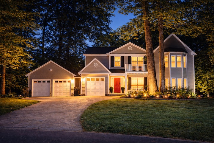 4br Huntersville Home | Sleeps 8 | Lake Norman - Davidson, NC