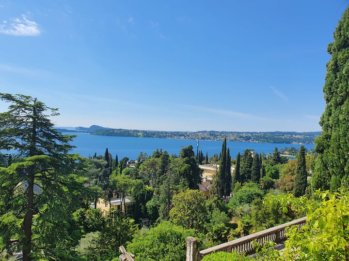 Appartamento Con Terrazza Vista Lago - Gardone Riviera
