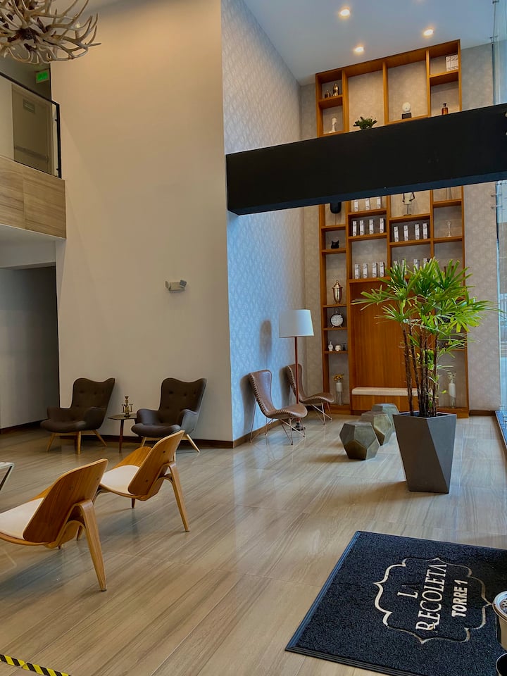 Suite Premium Ejecutiva | Piscina Y Workspace - Quito