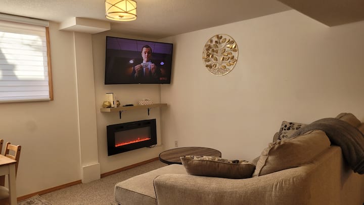 Centrally Located Southside Private Basement Suite - Lethbridge