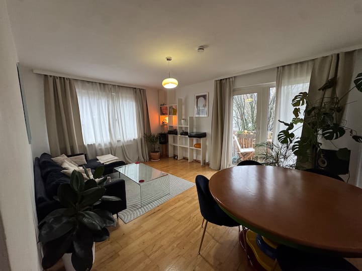 Schöne, Helle ,Zentrale Wohnung - Colonia