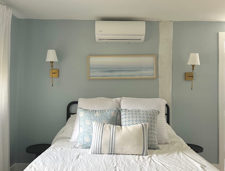 Barn Door Beach House Suite In Kdh - Kitty Hawk, NC