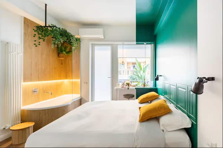 Jungle Green Doorless Shower Plus Balcony-3 - Roma