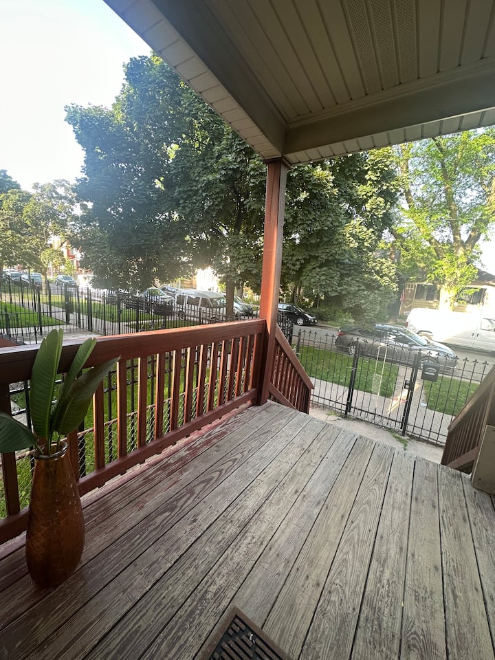Albany Park Apartment - Andersonville - Chicago