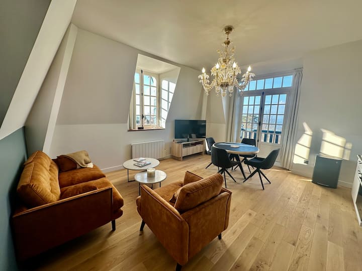Appartement Vue Mer Dans Un Manoir - Villerville