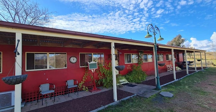 Country Breakfast, Brindabella Views, Wineries. - 