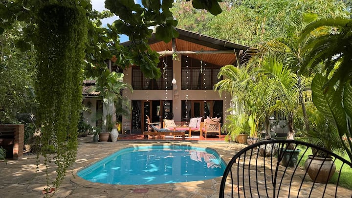 Zanna’s Unique Home With Swimming Pool - Tanzania