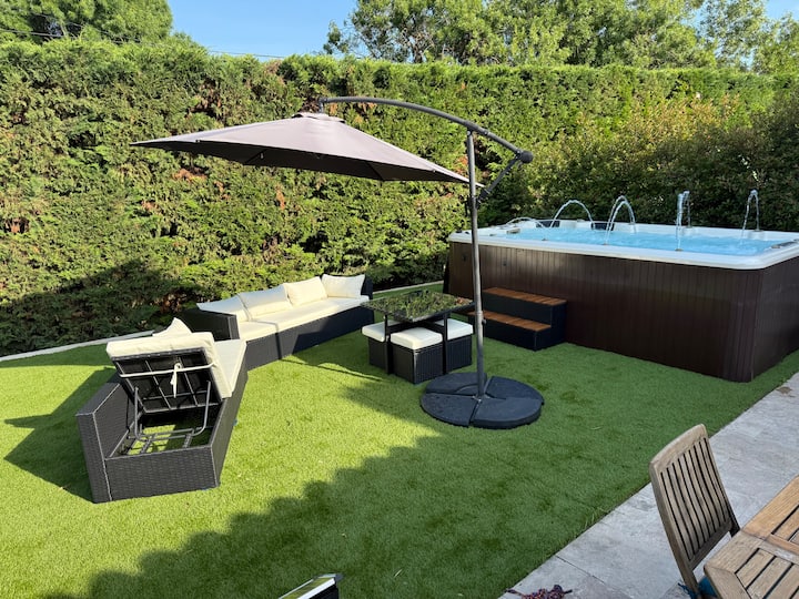 Maison Au Calme Avec Spa De Nage Chauffé - Antibes