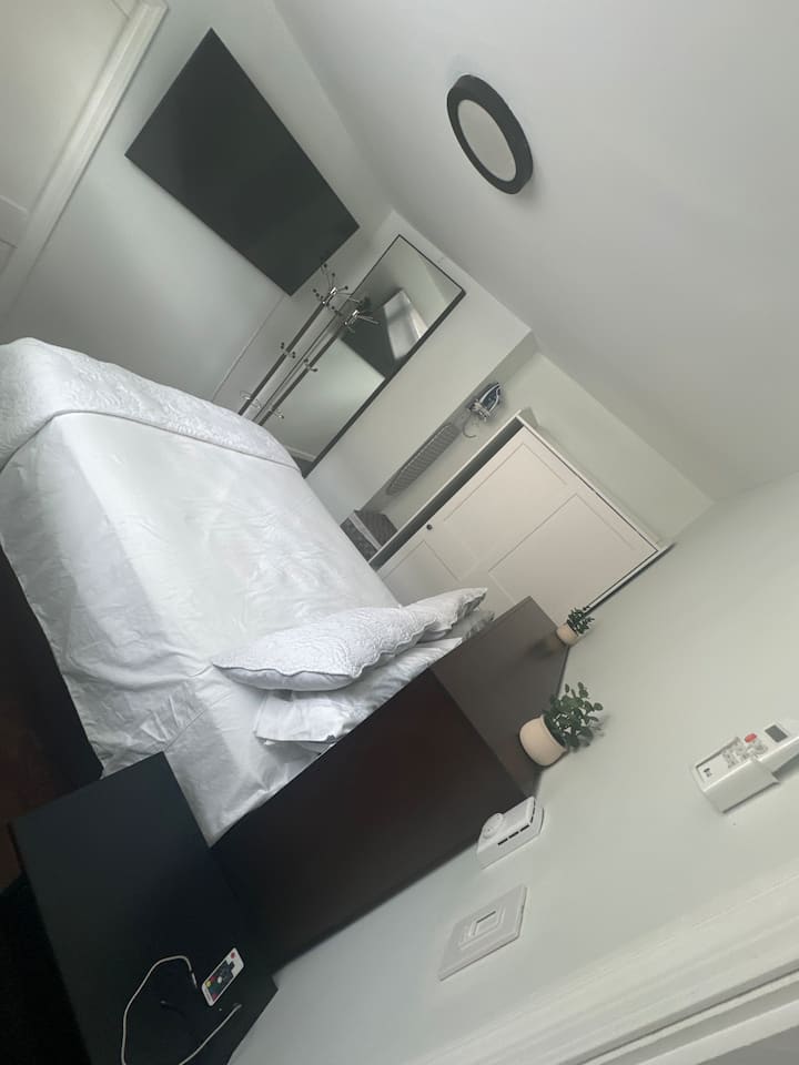 Beautiful Studio In Villa Park - Trenton, NJ