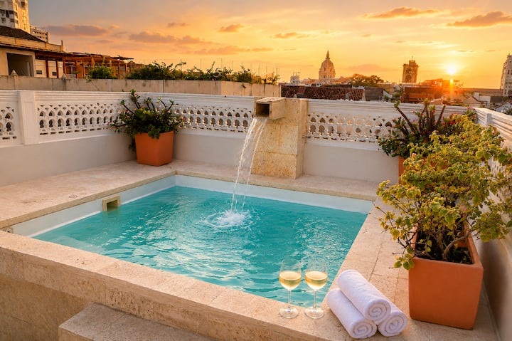 5br Cozy House|old City|pool|near Clocktower |Bar - Cartagena, Colombia