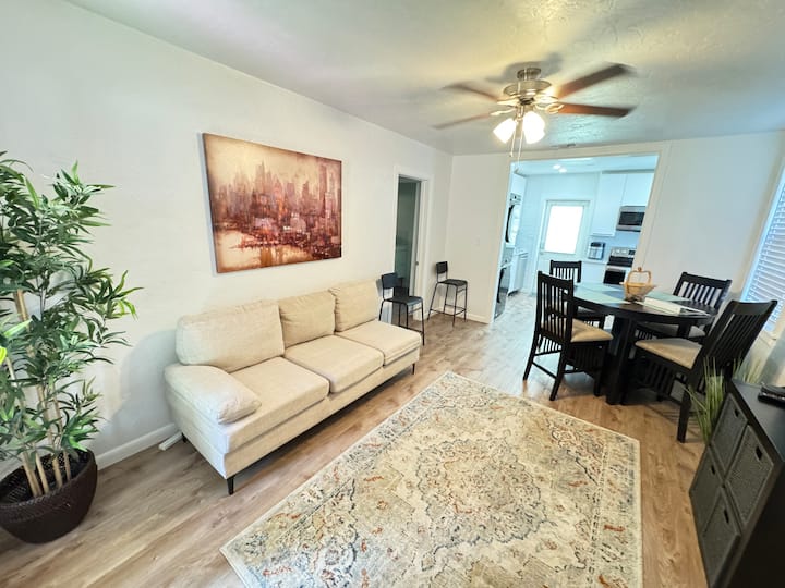 Little Home Walking Distance To Uf Campus - Gainesville, FL