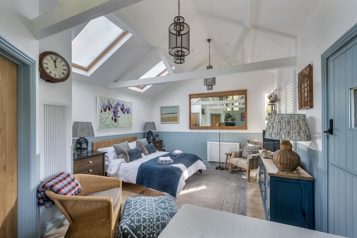 The Garden  Studio - Dorking