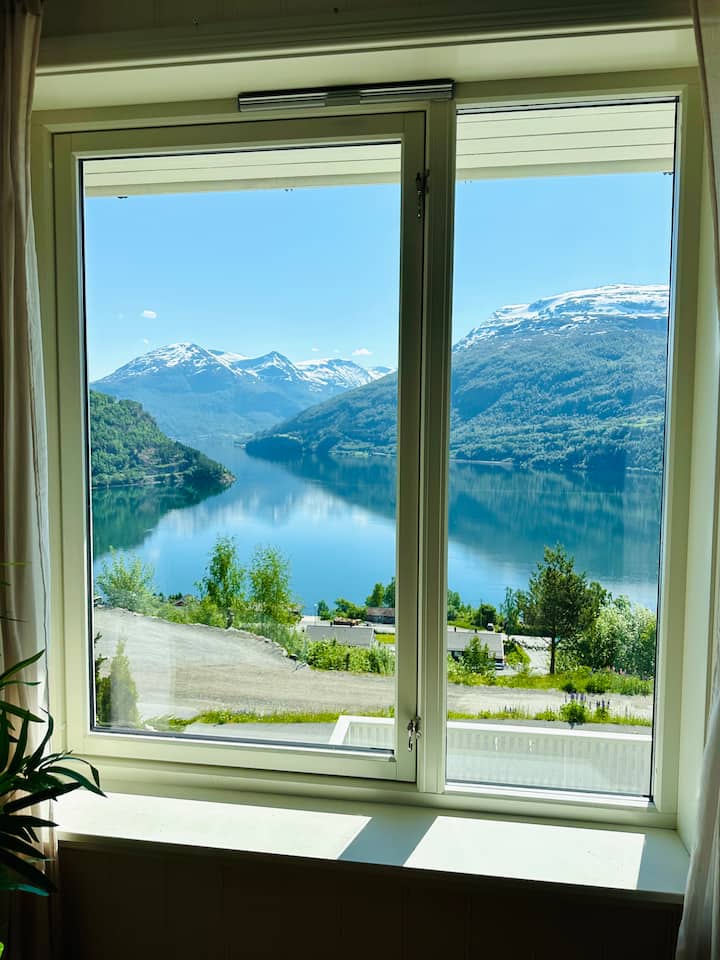 Leilighet Med Fantastisk Utsikt Over Fjord I Stryn - Loen