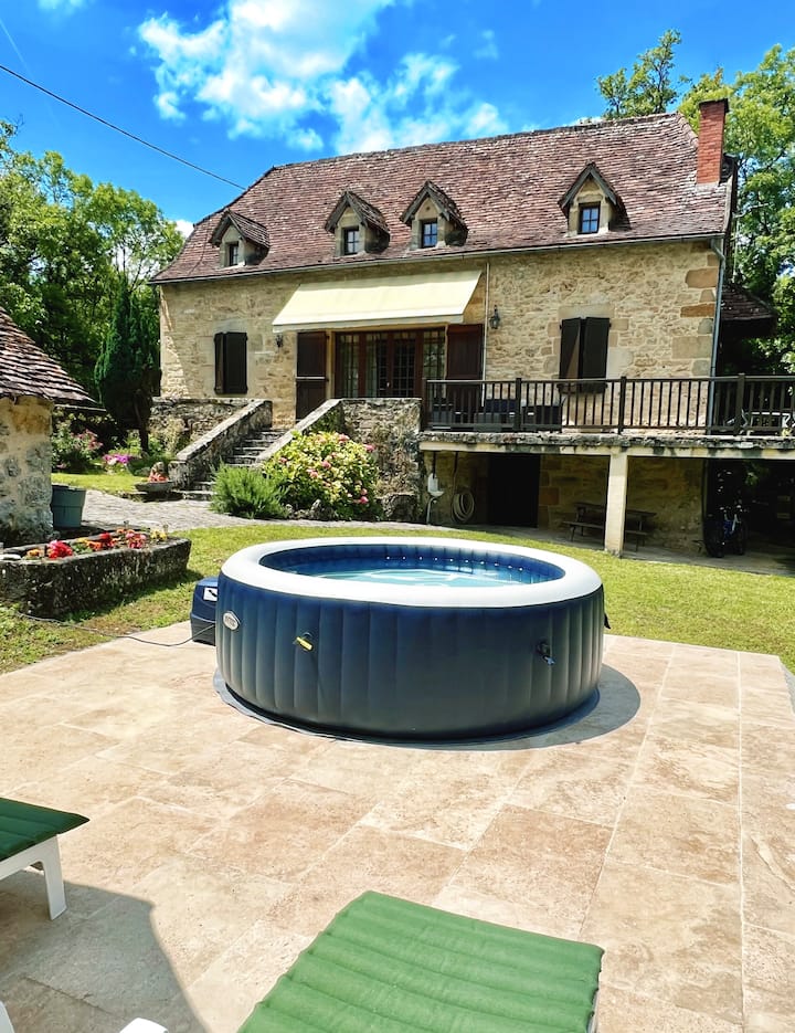 Superbe Gîte à La Campagne Avec Grand Jardin + Spa - Figeac