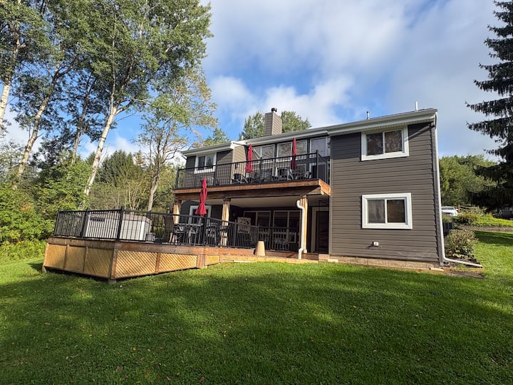 Stroll To Evl Relax In Hot Tub, Overlooks Holimont - Holiday Valley Resort, NY