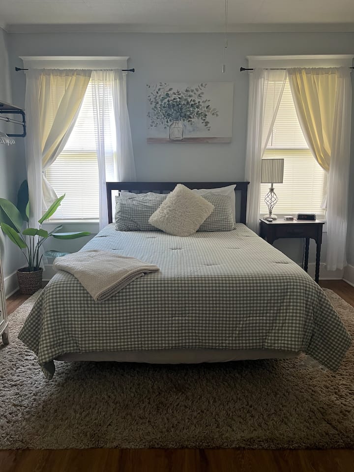 Parkside Place - Cute And Quiet (Walk To Daffin) - Savannah, GA