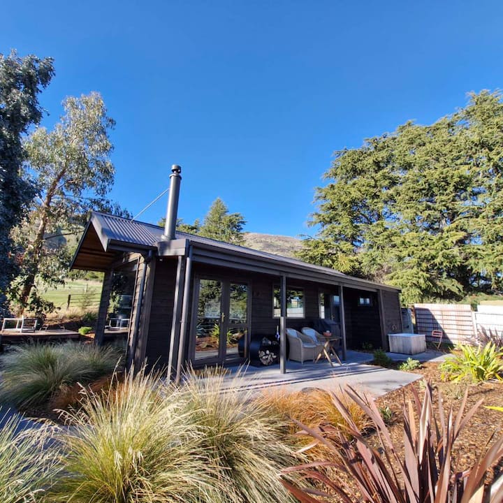 Lake Wānaka Holiday Rentals & Homes - Otago, New Zealand | Airbnb