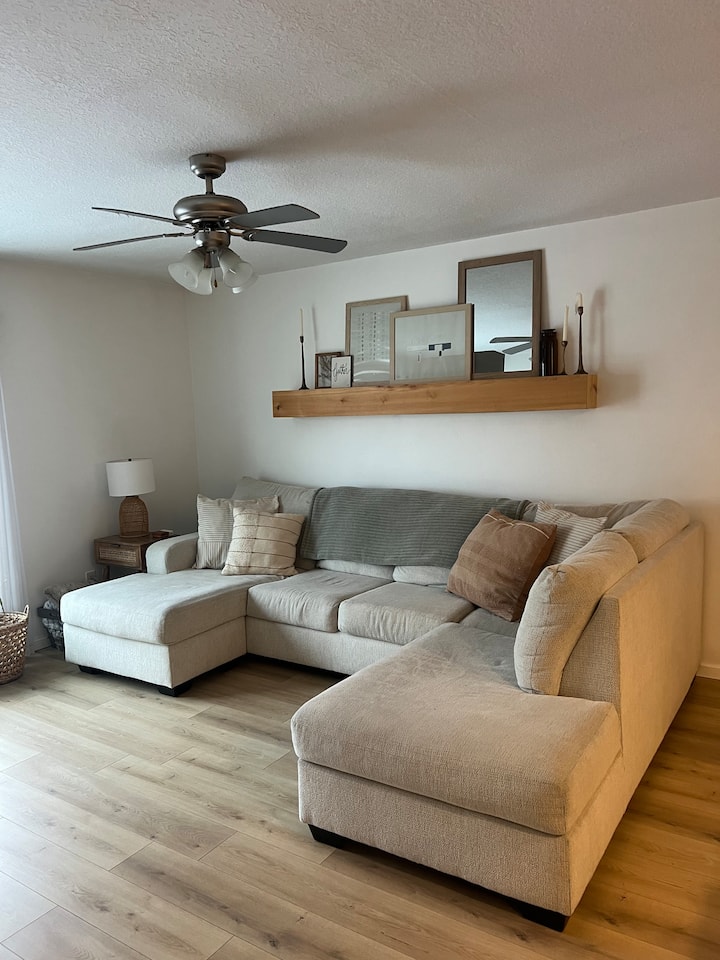 The Modern Oasis - 3b/3.5b Condo - Lake Macbride State Park, Solon