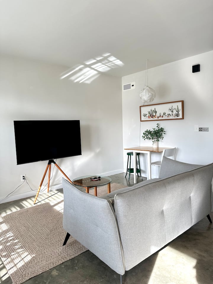 Stylish Retreat Steps From Duke East Campus - Durham, NC