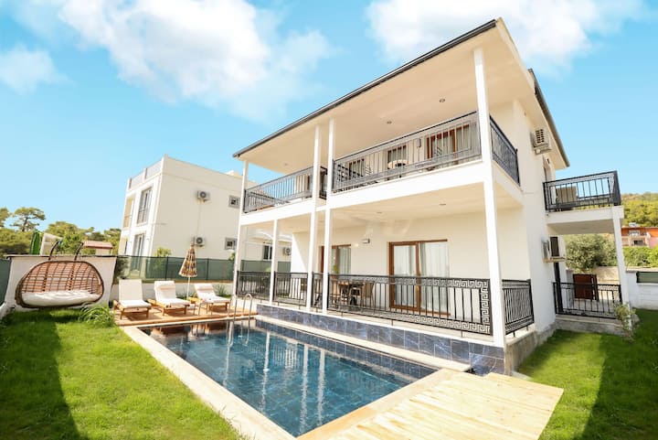 5.2.0 Ultra Lüks 4+1 Müstakil Havuzlu Villa - Fethiye